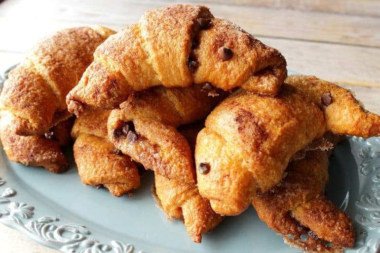 Super Simple Chocolate Cinnamon Breakfast Croissants
