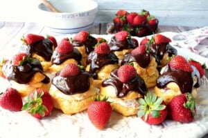 Peaches Foster Recipe is Super Quick and Super Delicious!