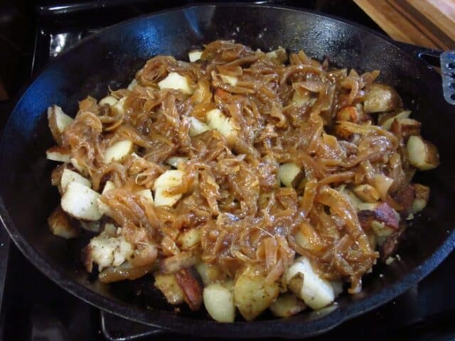 Loaded Skillet Potatoes Recipe - Kudos Kitchen by Renee