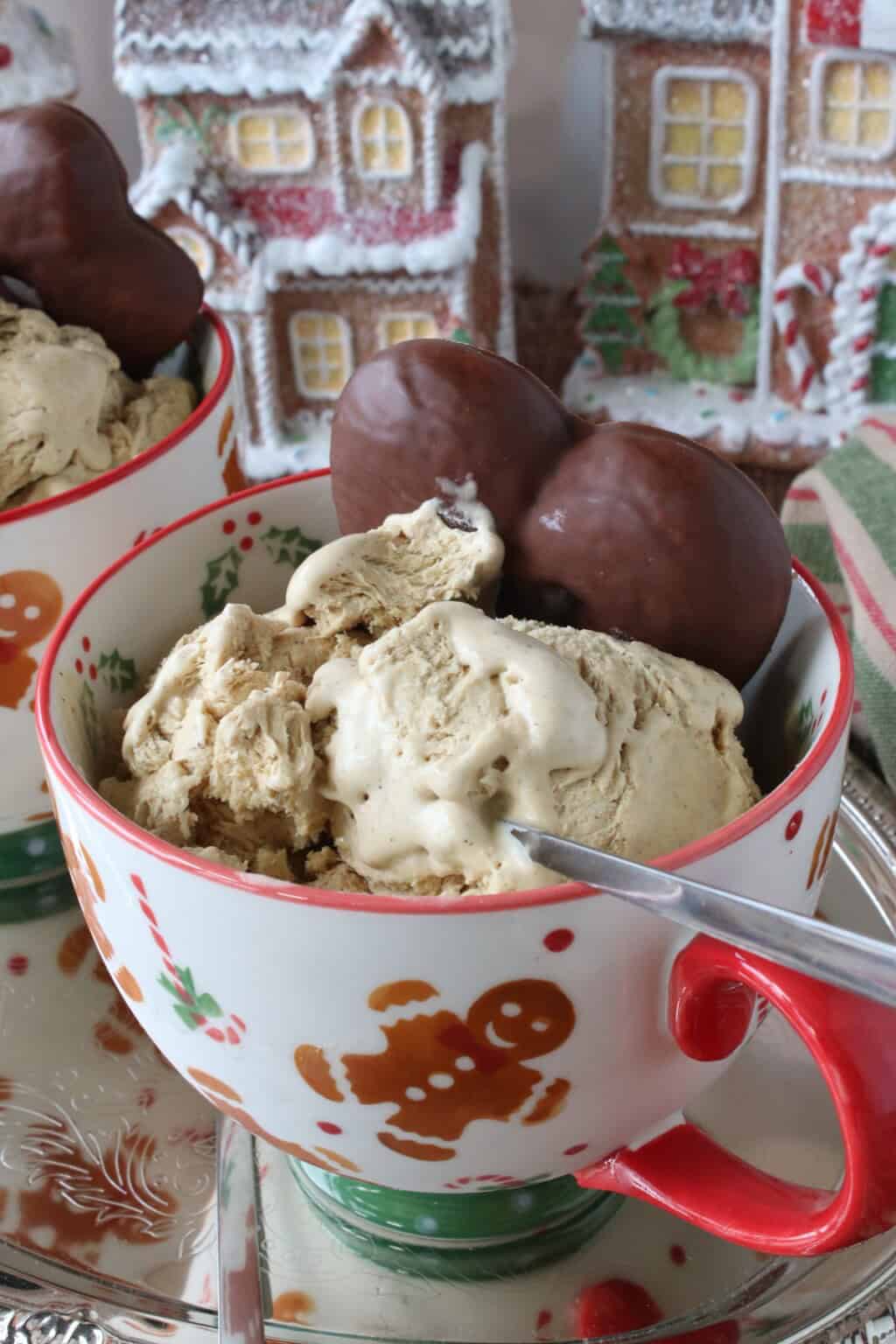 No-Churn Gingerbread Ice Cream - Kudos Kitchen by Renee